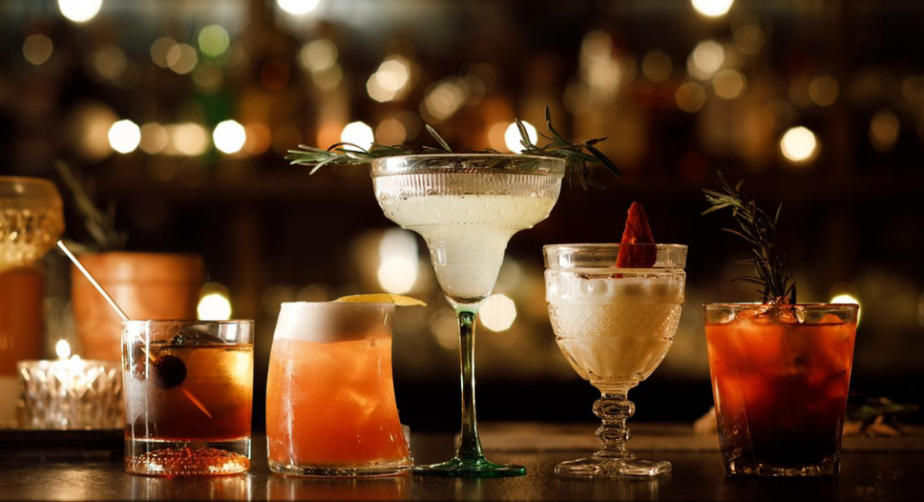 Vye Cocktail Lounge & Rooftop – Crossroads Arts District